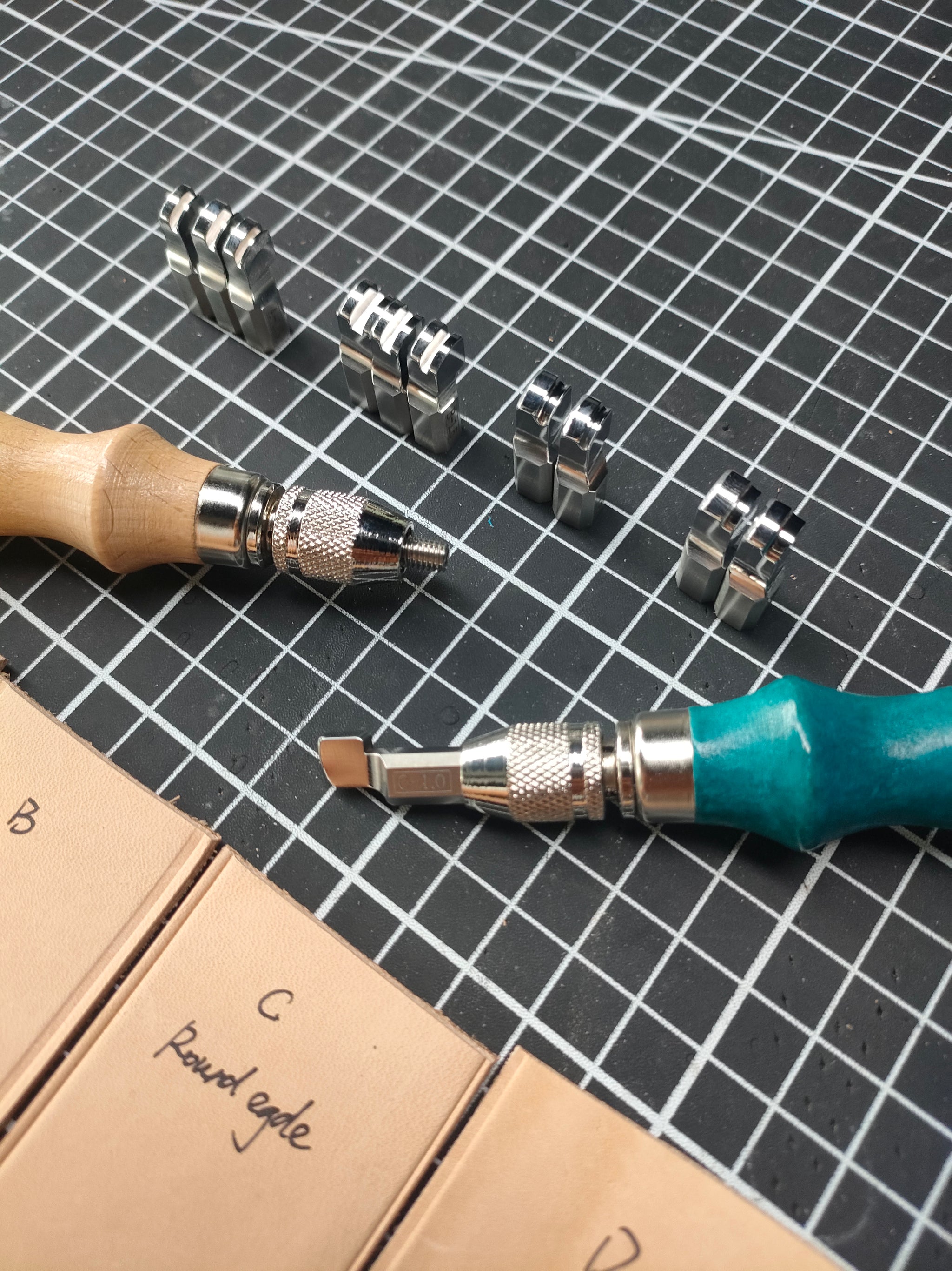 Interchangeable Creaser Tool( Mini creaser tip) – Kevin Leather Tools