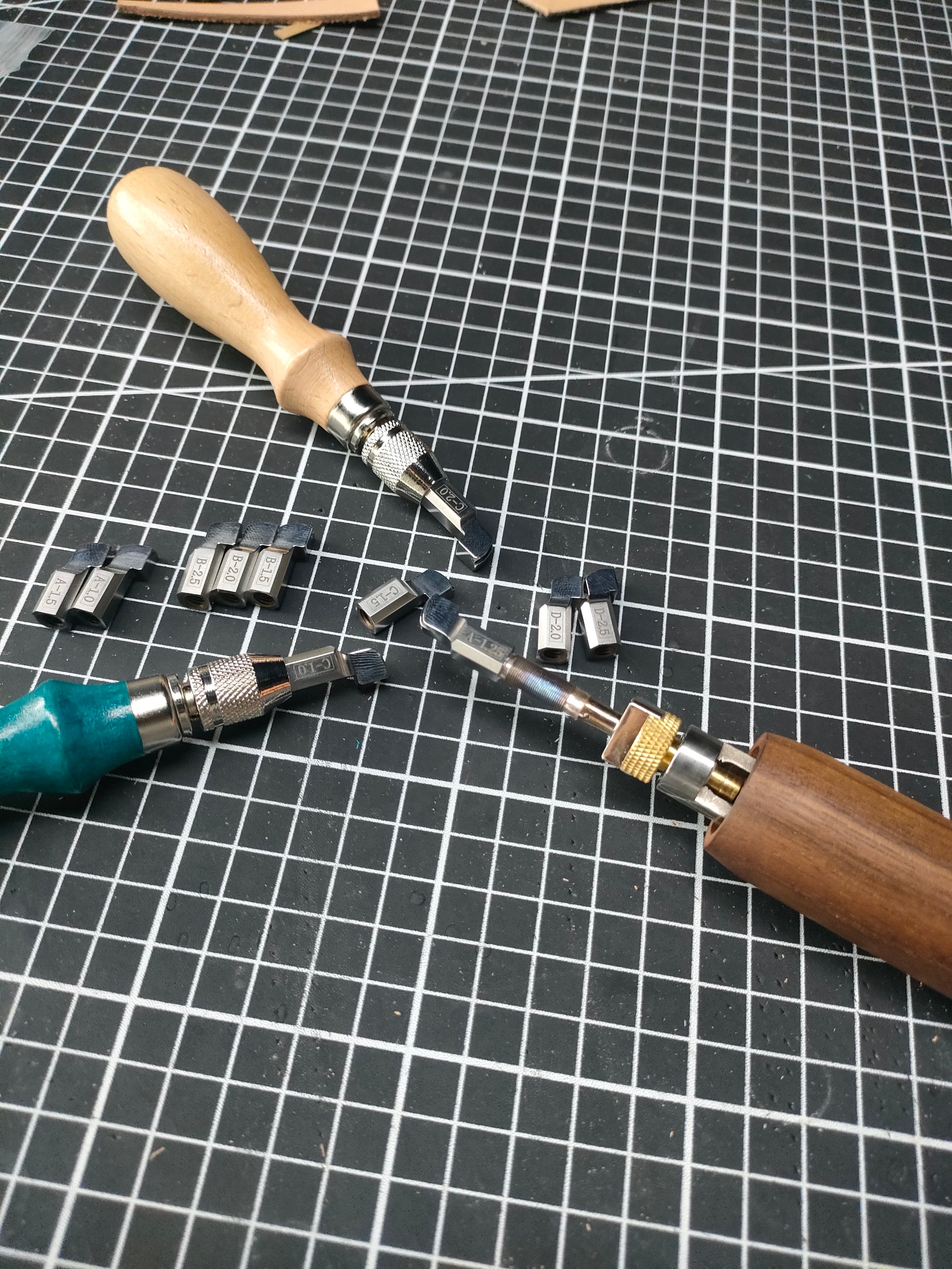 Interchangeable Creaser Tool( Mini creaser tip) – Kevin Leather Tools