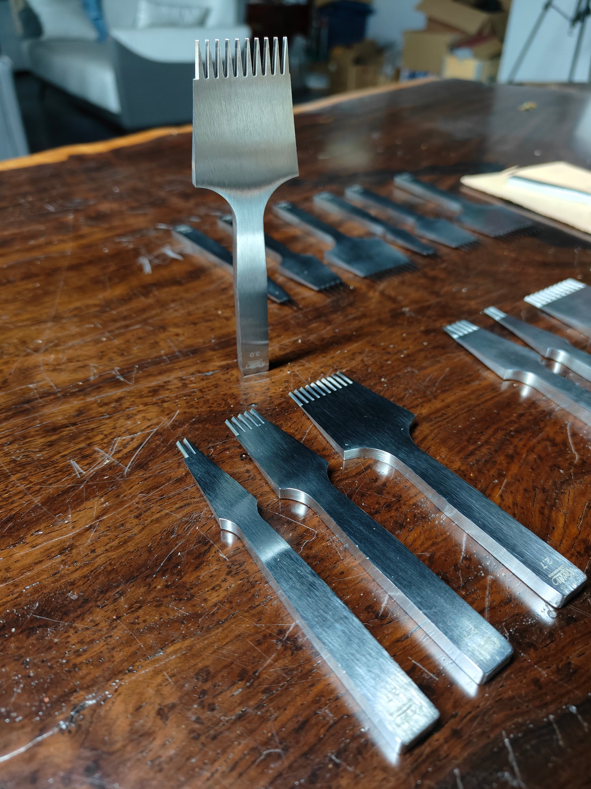 (Updated) KL Basic Pricking Iron (French Style) – Kevin Leather Tools