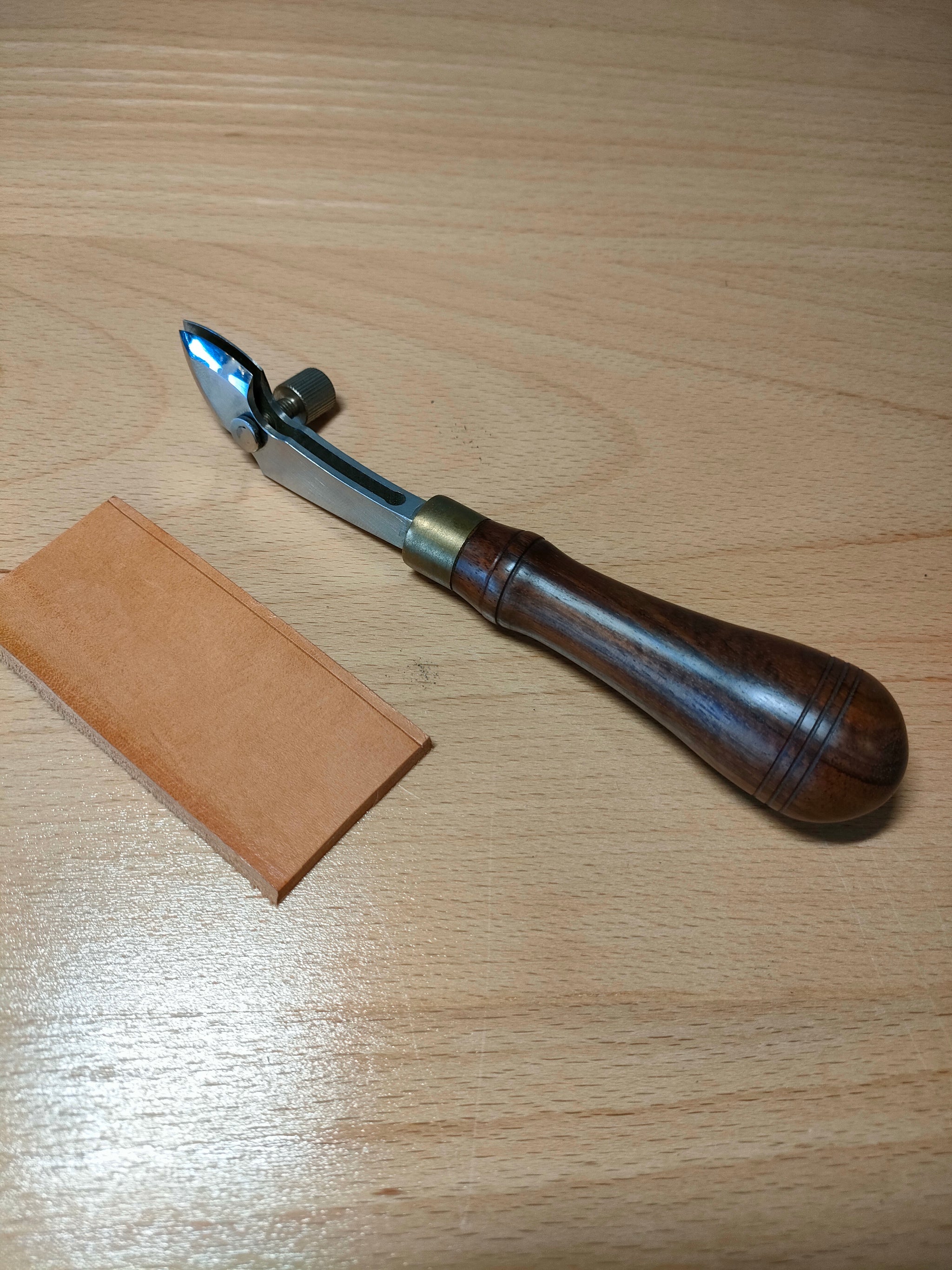 KL French style adjustable creaser – Kevin Leather Tools
